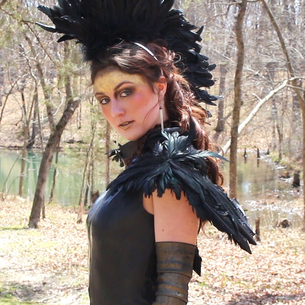 Gothic Crow Costume Feather Wings - Black Over the Shoulder Feather Fa ...