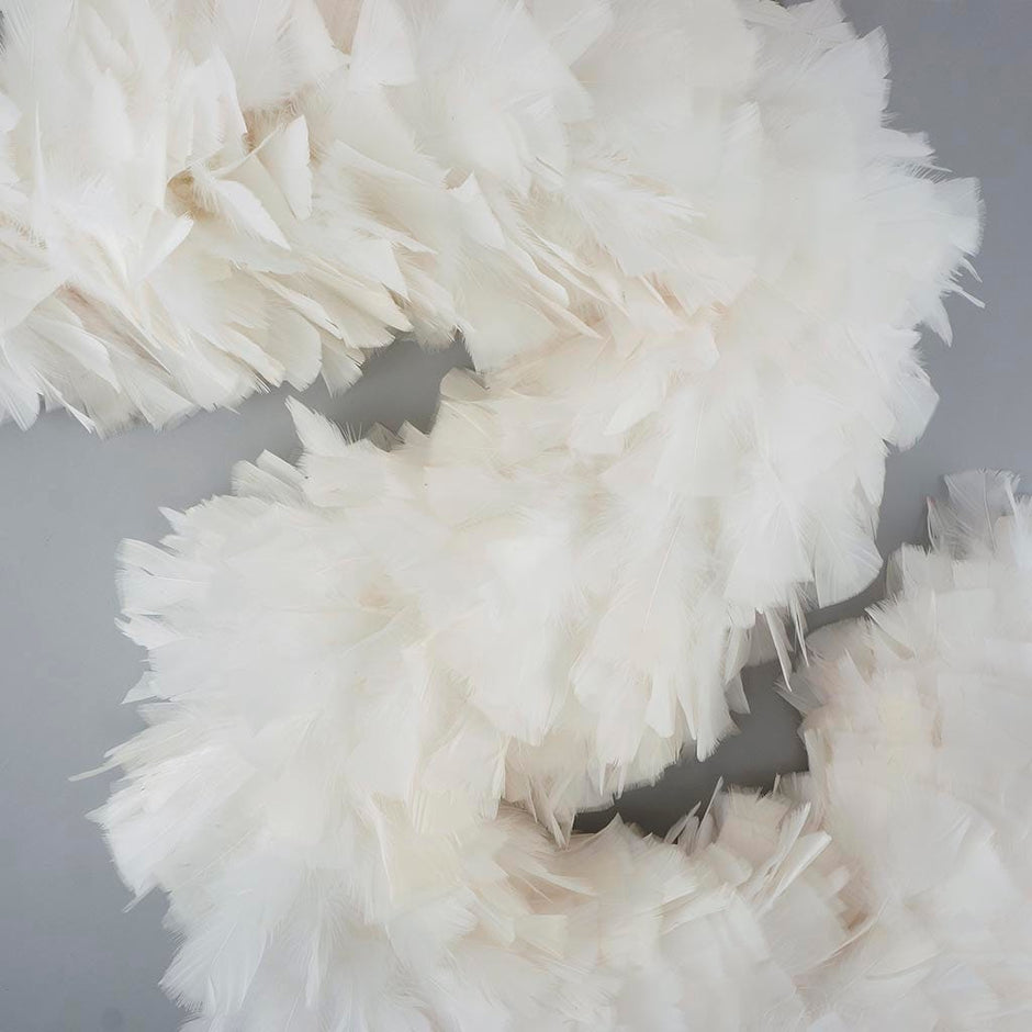 White Feathers – featherplace.com by Zucker Feather Products, Inc.